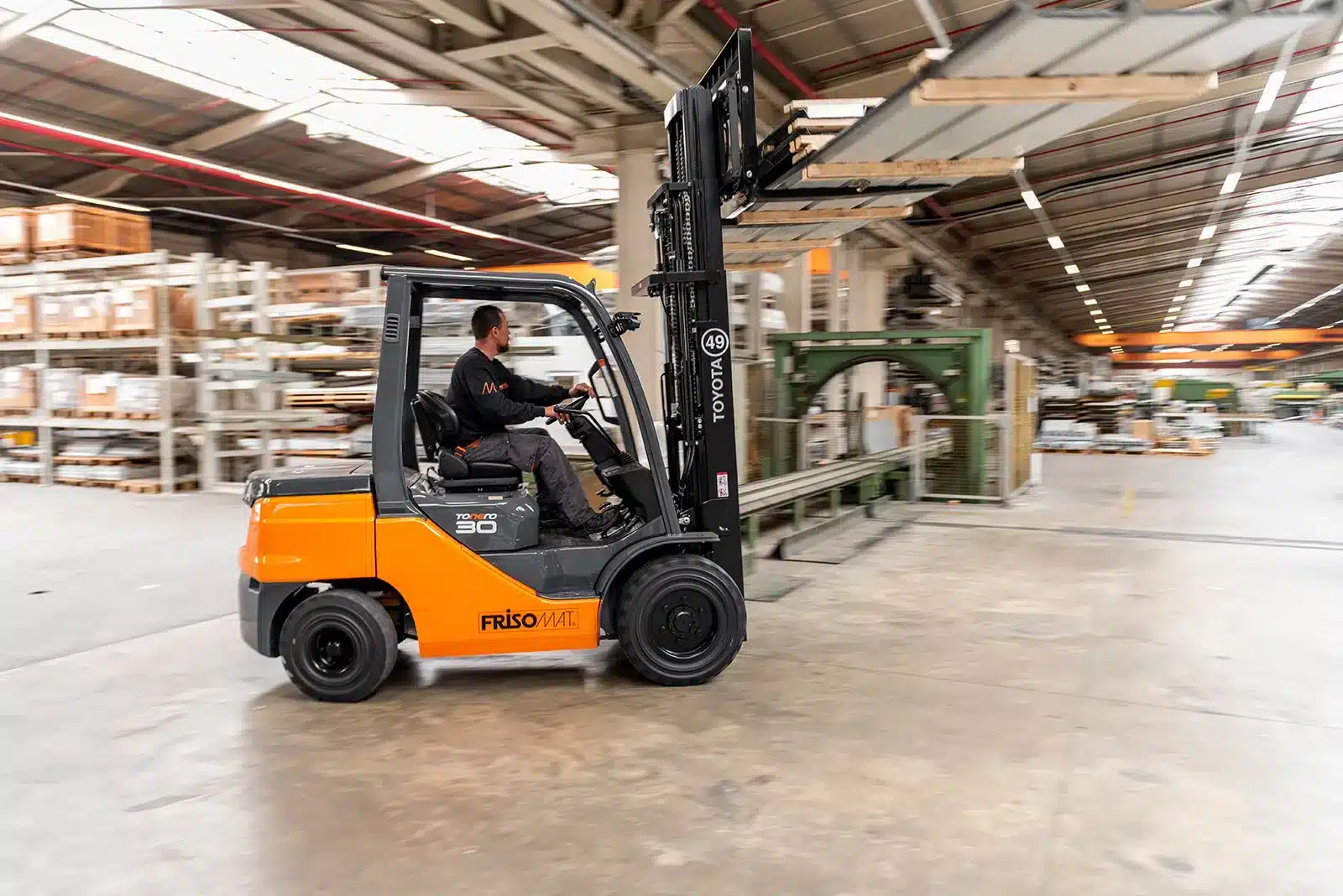 Advantages of a steel industrial building | Frisomat